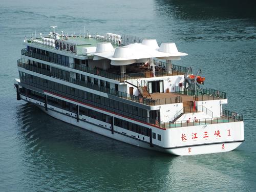 China: Largest electric cruise ship makes debut